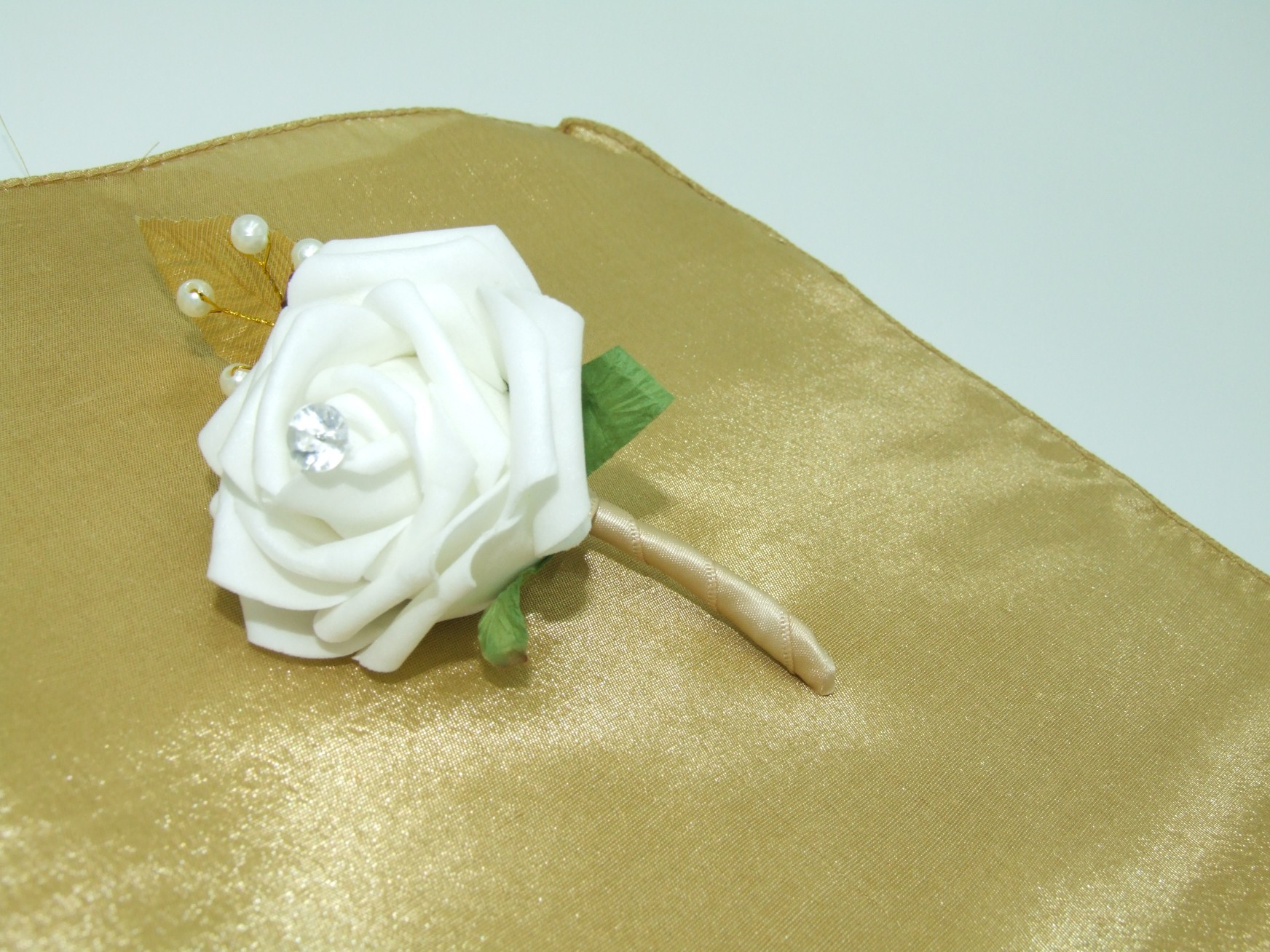 Rumaal with Buttonholes - Kiran's Events